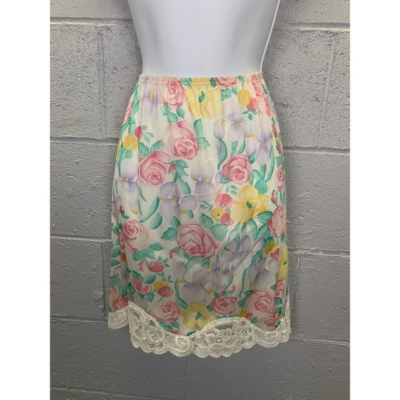 Vanity Fair | Intimates & Sleepwear | Vintage Vanity Fair Pastel Floral ...